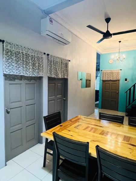 Pamahomestaykulimsquareii3r2b - Kuala Lipis
