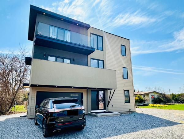 Contemporary Home B&b In Heart Of Wine Country - Niagara-on-the-Lake