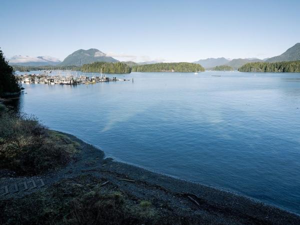 Island Vista - Waterfront Condo - Tofino