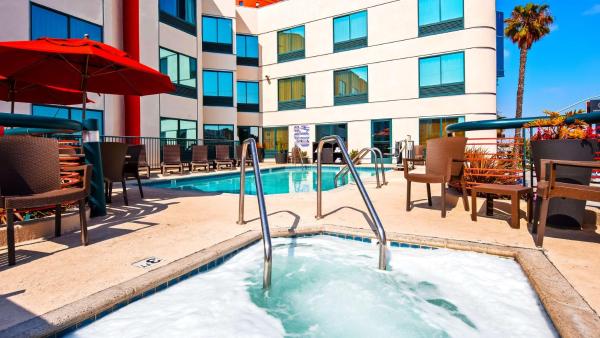 Best Western Plus Suites Hotel - Los Angeles Lax Airport - Redondo Beach, CA
