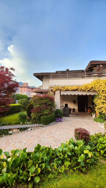 Magiau - Piano Terra In Villa Con Giardino - Levico Terme