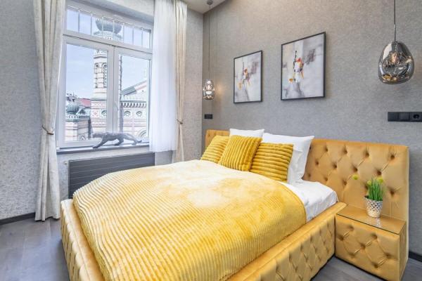 Extreme Central - New Luxy Studio - Budapest