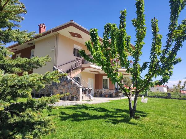 Σπιτοκαλυβάκι - Sweet Home - Флорина