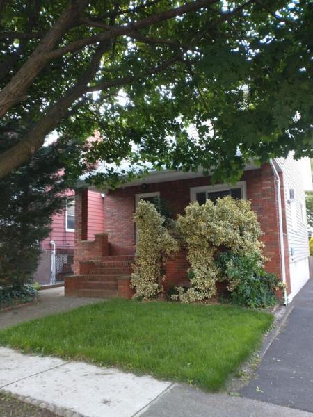 3 Bedroom House 2 Bath House Near New York - Clifton, NJ