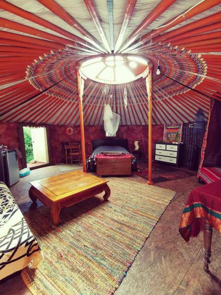 Yourte Namaste Homestay - Pézenas
