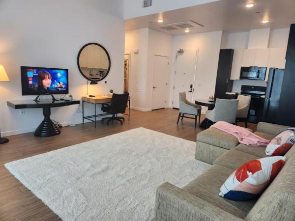 Art District Downtown Spacious Homes - Dodger Stadium, LA