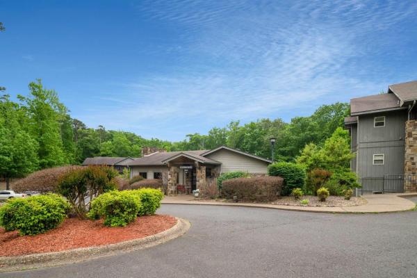 Los Lagos At Hot Springs Village A Ramada By Wyndham - Hot Springs, AR
