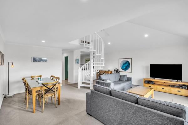 Tuscany Apartments 16 - Tura Beach