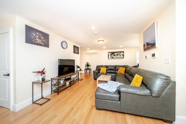 41 - 3br Quincy - Lovely Townhouse Near Adams - Boston, MA