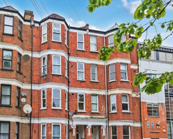 Ground Floor Apartment Sleeps 4, London Zone 2 Close To Central Victoria Line - Croydon
