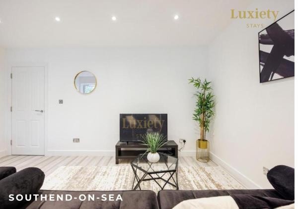 Modern & Chic 1br City Centre Nr The Beach, High St & Adventure Island By Luxiety Stays - Southend-on-Sea