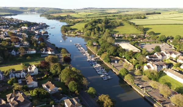 Bright Bungalow Near Town & Estuary With Parking - Kingsbridge