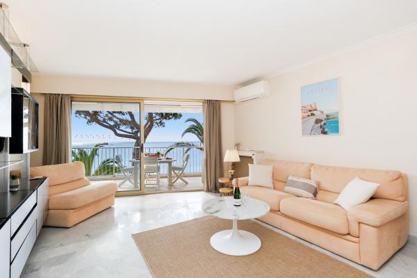 Fettolina Yourhosthelper - Cannes