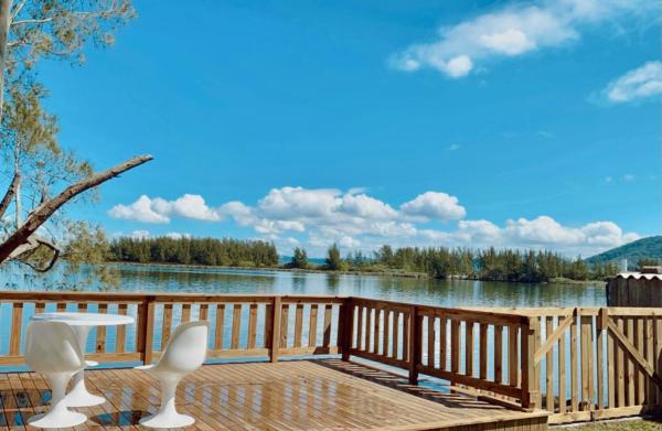 Casa De Frente Para Lagoa Com Vista Deslumbrante E Ambiente Tranquilo - Laguna