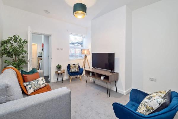 Nursery House By Truestays - 3 Bedroom House In Stoke-on-trent - Staffordshire