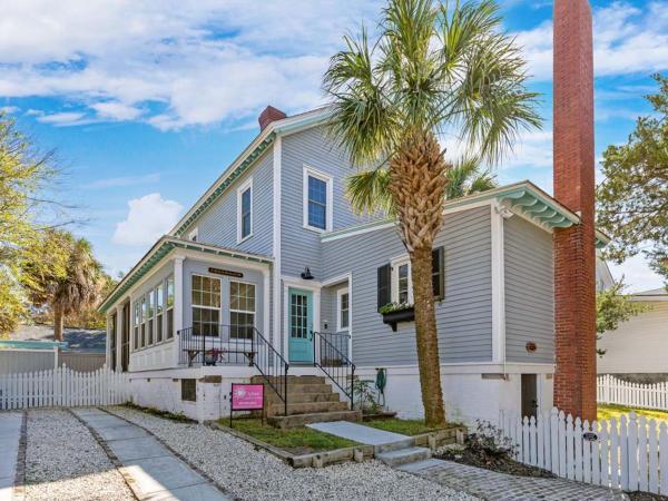 North Beach Bungalow - Tybee Island, GA