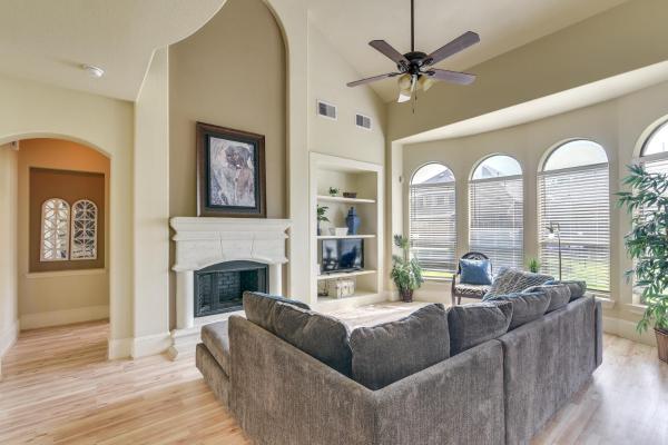 26 Mi To Houston Spacious Home With Fenced Yard! - Sandy Point, TX