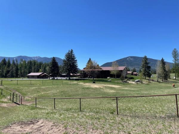 Glacier Homestead - West Glacier, MT