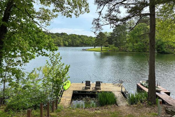 Lakefront And Trailside Escape With Private Dock And Deck - Arkansas