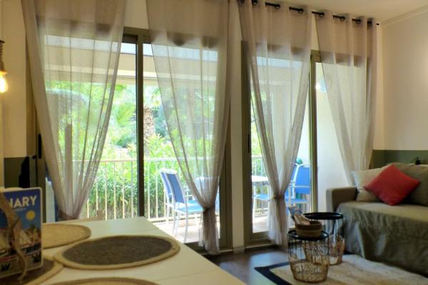 Apartment With Pool Near The Sea - Saint-Cyr-sur-Mer