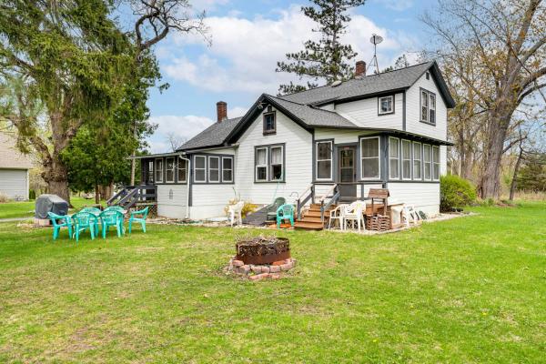 Twin Lakes Cottage: Walk To Elizabeth Lake! - Wisconsin