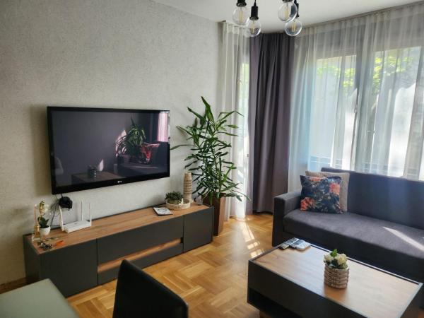 Апартамент 8 - Varna