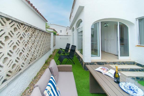 Welcs Casa 089 Emp Cerca Del Mar, Patio Y Parking Privado - Empuriabrava