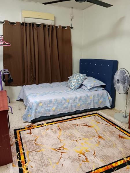 Dinie's Homestay, Petaling Jaya Selangor - Kuala Lumpur