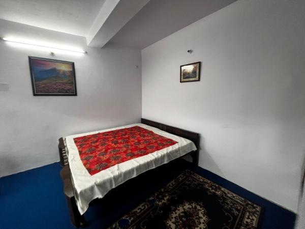 Sidhi Cafe & Lodge - Nainital