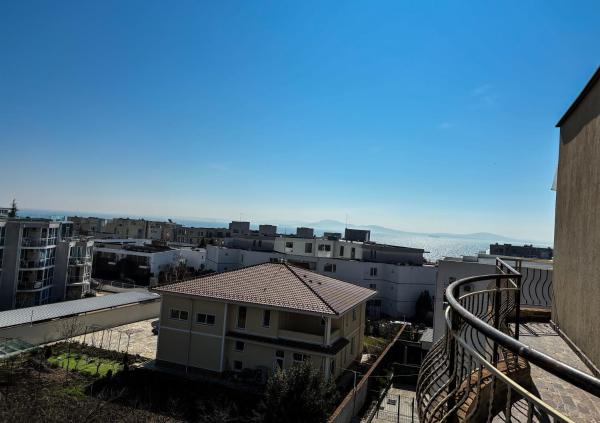 Sea Sunrise Apartment - Burgas