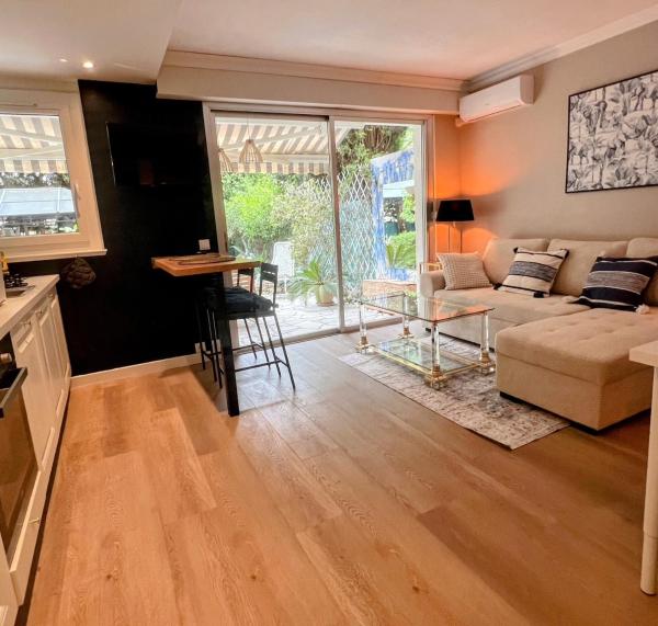 "Saint-tropez" Superbe Appartement Avec Terrasse Jardin Et Parking Privé - Gassin