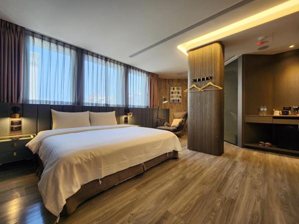 Hualien Pink Corner Hotel - Hualien County