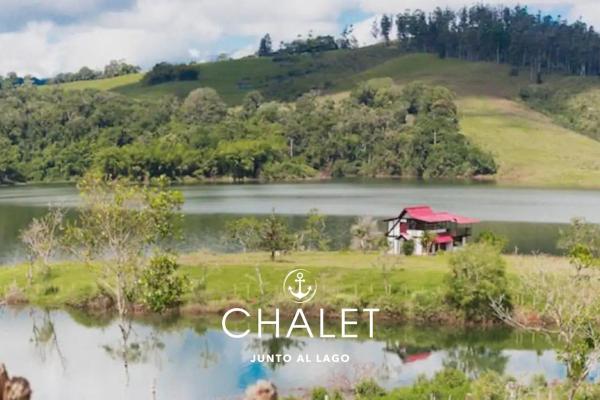Chalet Junto Al Lago Con Muelle Privado - Calima