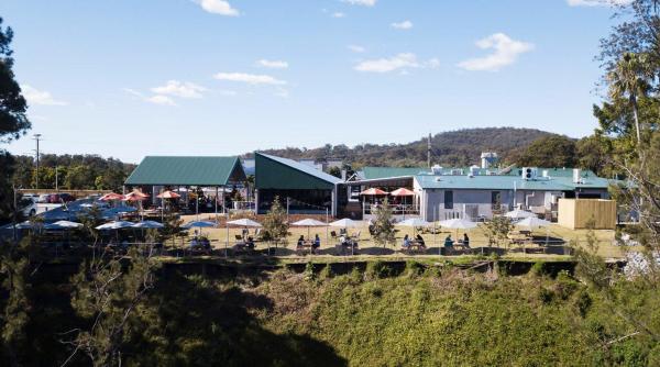 Coomera Lodge Hotel - Tamborine Mountain
