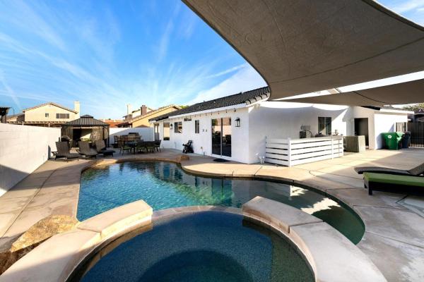 Pacifica Sur By Avantstay Pool Hot Tub Gazebo - Coachella, CA