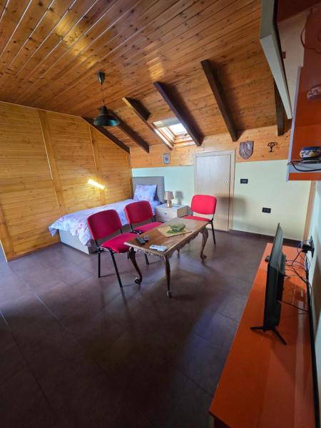 Cozy Attic Apartment - Tirana