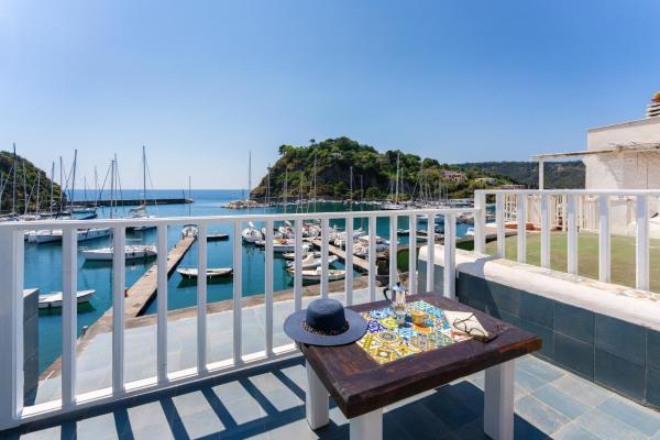 La Casa Di Fenia - Gioia Apartments - Procida
