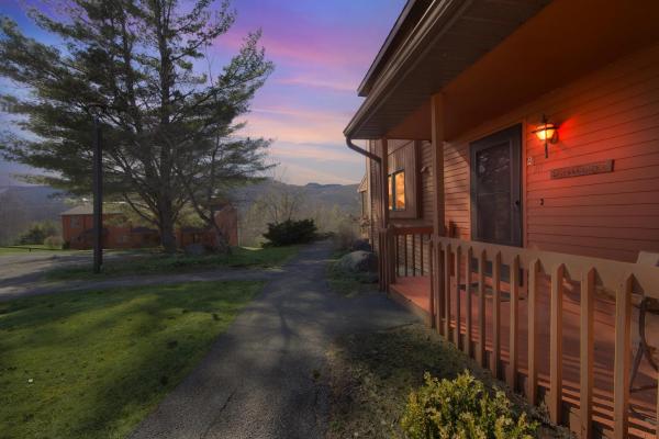 Rumor 39o - Upgraded Townhome With Woodsy Views - Gore Mountain, NY