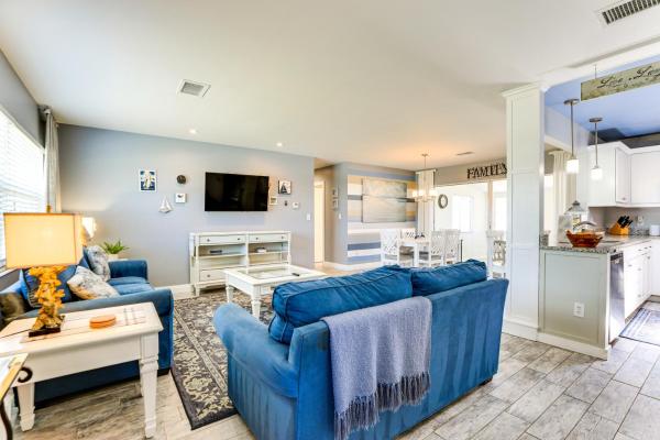 4 Mi To Venice Beach Home With Patio And Yard - Venice, FL