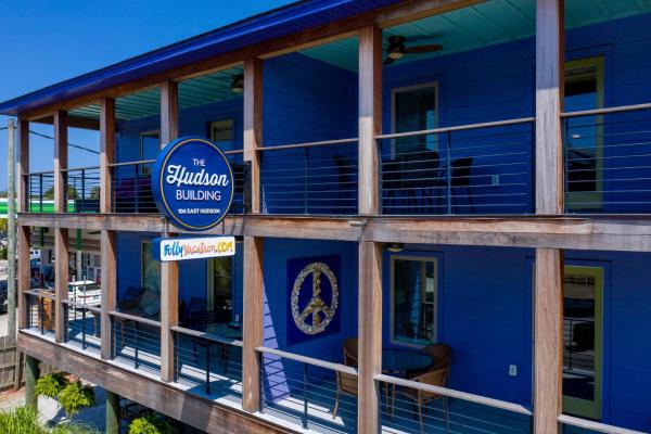 Spacious 4-bedroom Apartment In Folly Beach - Perfect For Families And Groups! - Folly Beach, SC