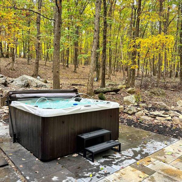 Twin Pines Retreat Hot Tub Theater Room Fire - Tannersville, PA