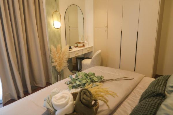 Stylish Tambuli Resort Condotel With Panoramic Mactan Seaview From High Floor - Philippines