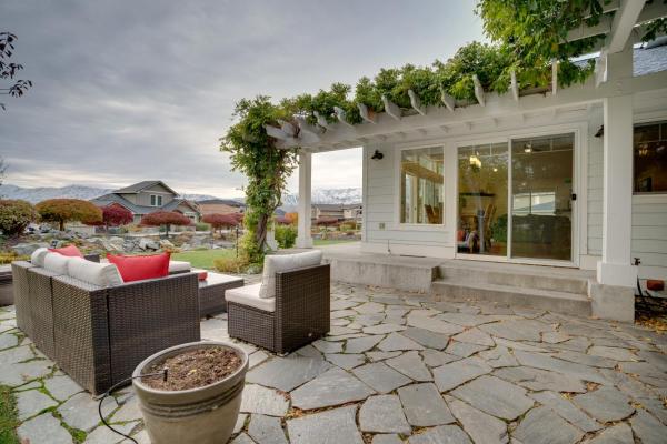 Family Home On Lake Chelan With Mtn And Lake View! - Manson, WA