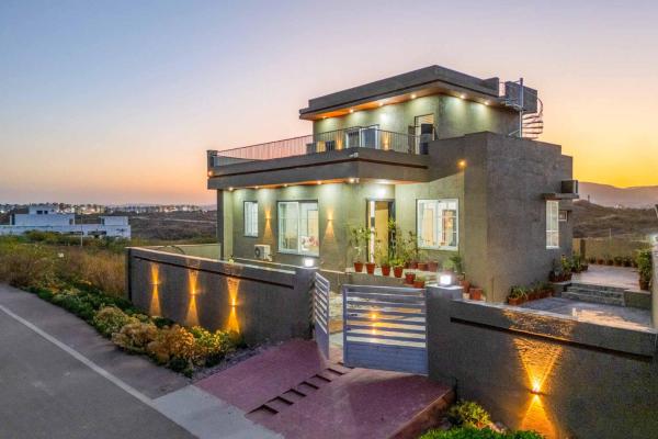 Stayvista At Grey Sky 3 Bhk Villa With Pool, Balcony, And Scenic View At Udaipur - Udaipur