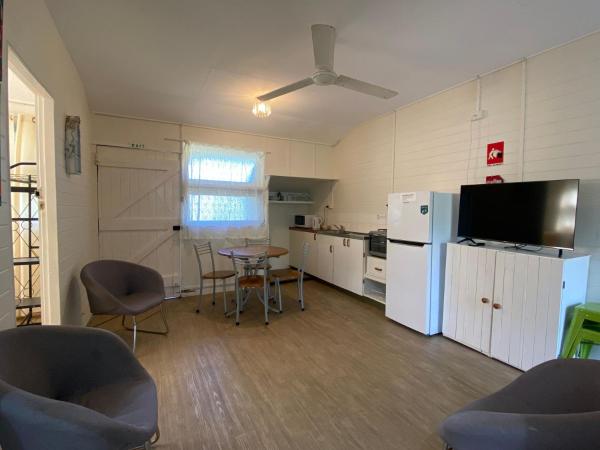 The Captain's Manor On Cook 4 - Magnetic Island