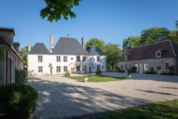 Le Château Du Sollier - Charme Calme Et Confort à 5mn Du Peage - Centre