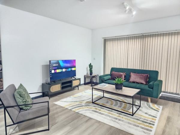 Elegant 2-bed Apartment With Ac, Sleeps 5, Private Garden, Free Parking, Netflix, Wifi, New Build - Oxford