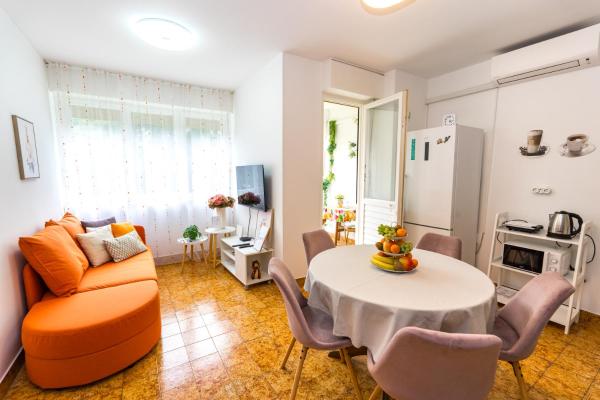 Cozy 2 Bedroom Apt 15 Min Walk From Split Center And Beach - Split