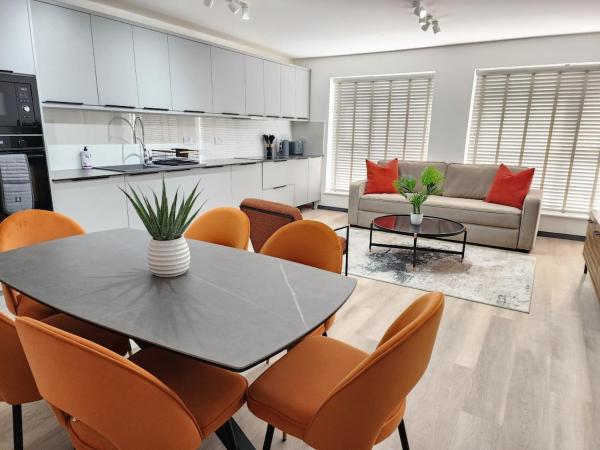 Elegant 2-bed Apartment With Ac, Sleeps 6, Free Parking, Netflix, Wifi, New Build - Oxford