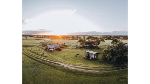 Bush Retreat 1 By Tiny Away - Gippsland